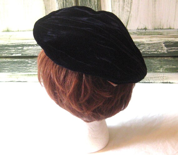 Antique navy blue velvet beret, Joseph Thorne Co, cob… - Gem