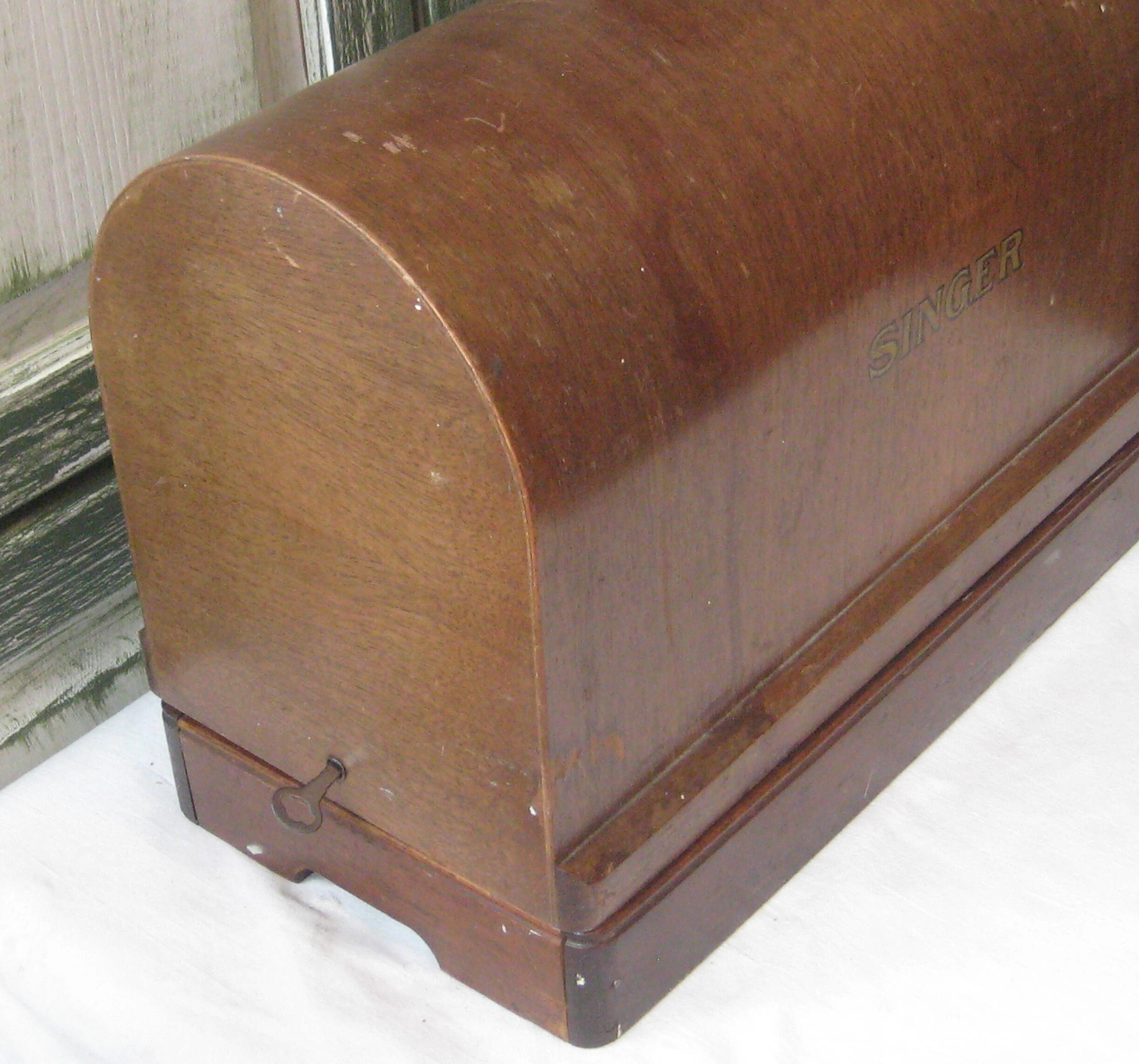 Antique Electric Singer Sewing Machine, Brown Wood Domed Case, Black ...