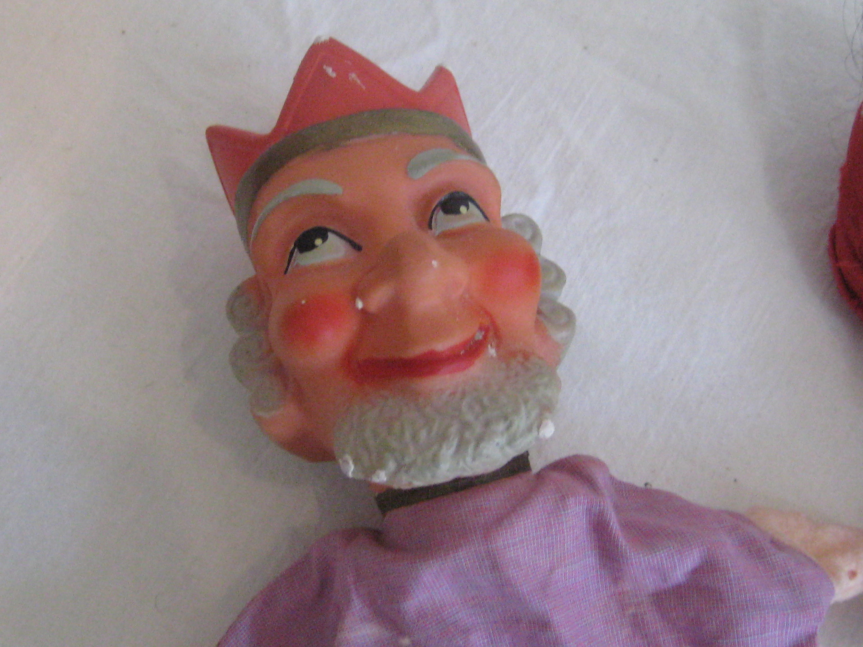 Pair of Vintage Hand Puppets King With Crown Snaggle Tooth - Etsy UK