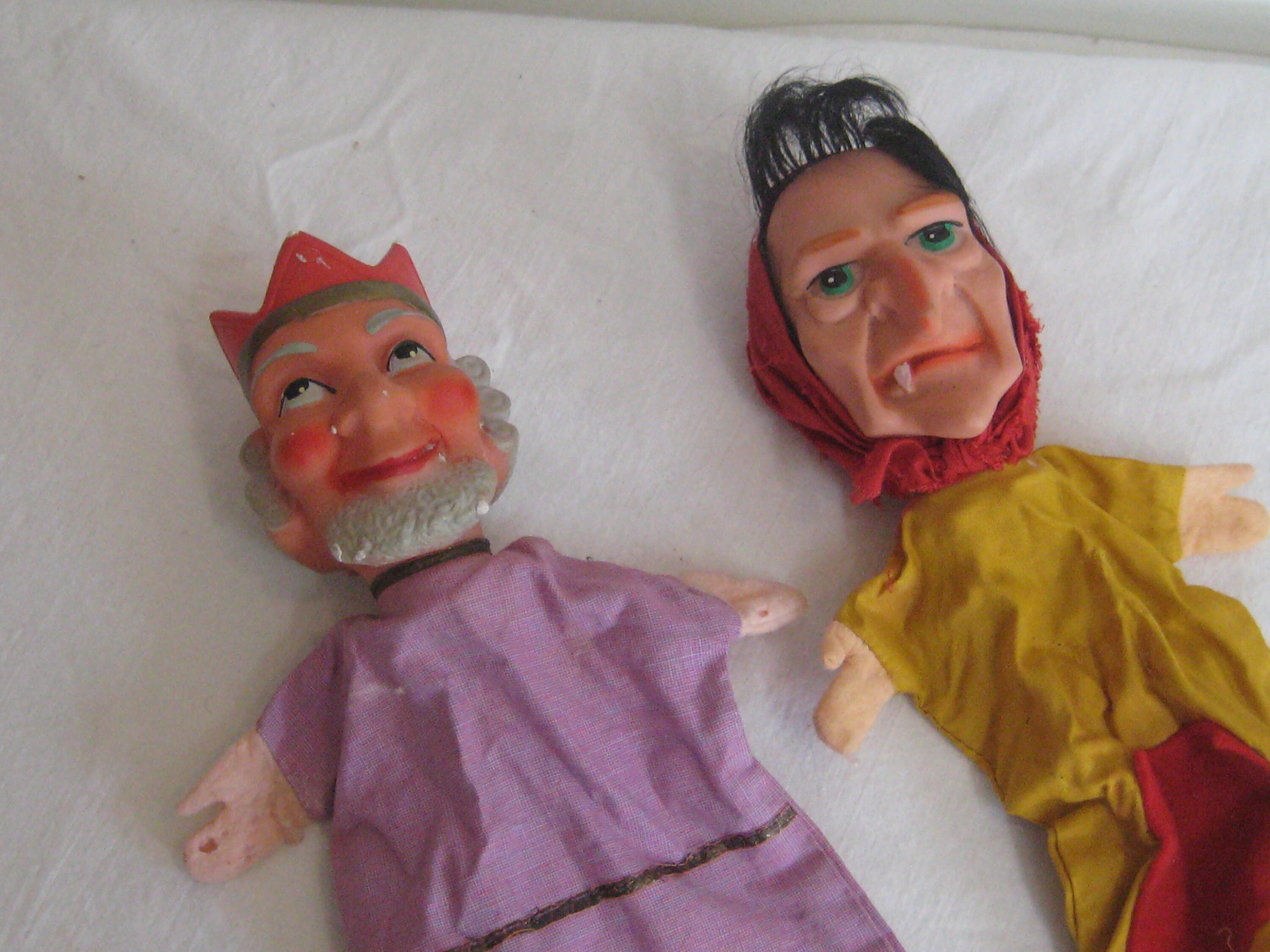 Pair of Vintage Hand Puppets King With Crown Snaggle Tooth - Etsy UK