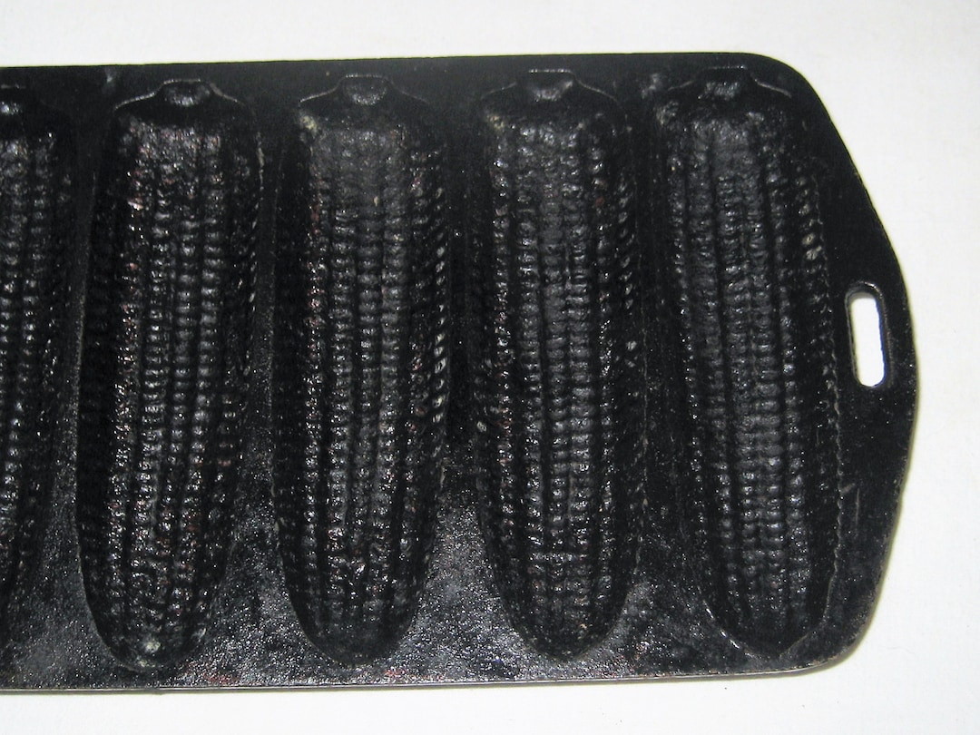 Antique Heavy Cast Iron Corn Bread Pan, Black Metal Corn Muffin Pan ...