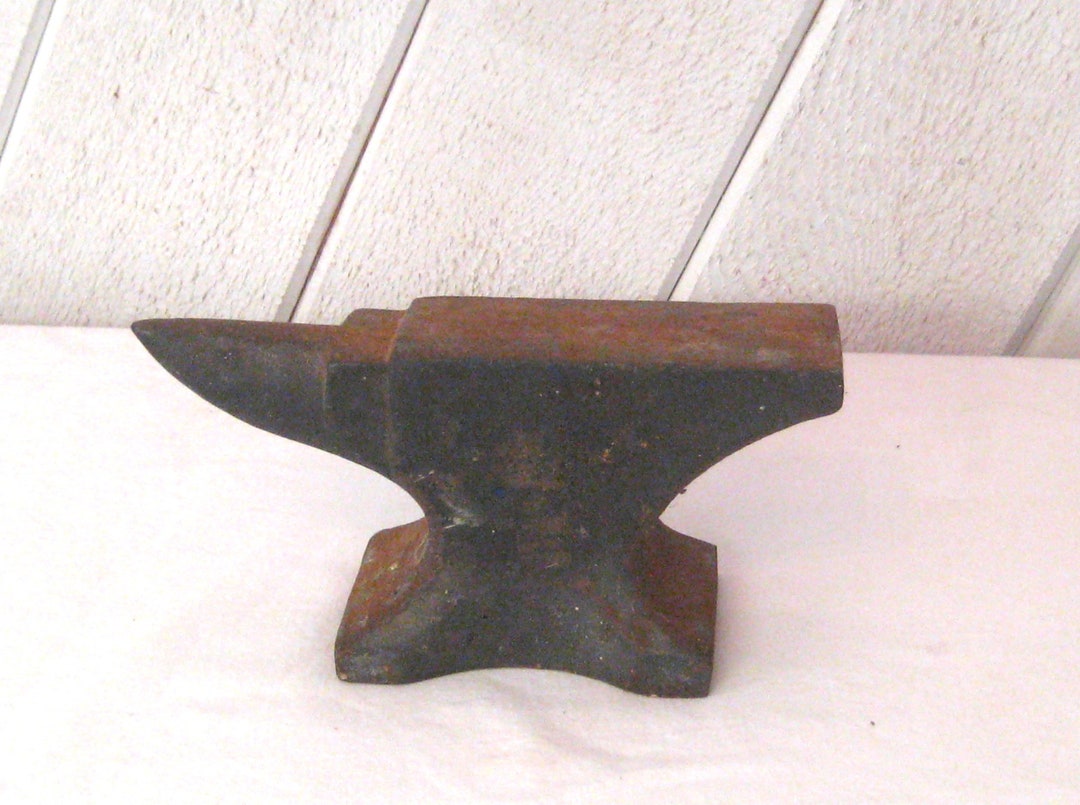 Antique Cast Iron Anvil, Small Petite Heavy Metal Blacksmith Tool ...