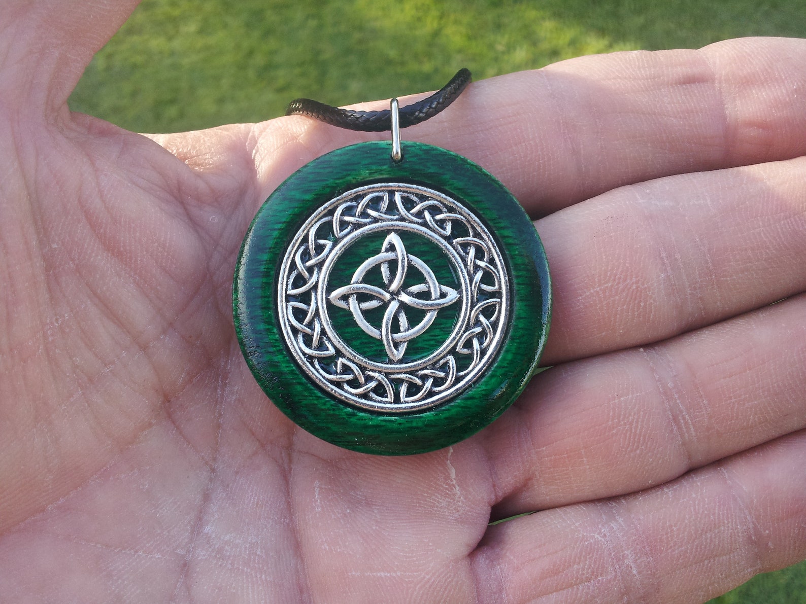 Witch's Knot Protection Amulet in Forest Green Stained | Etsy