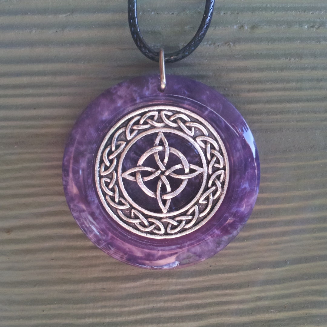 Violet Witch's Knot Protection Amulet, Witch's Pendant, Symbolic ...