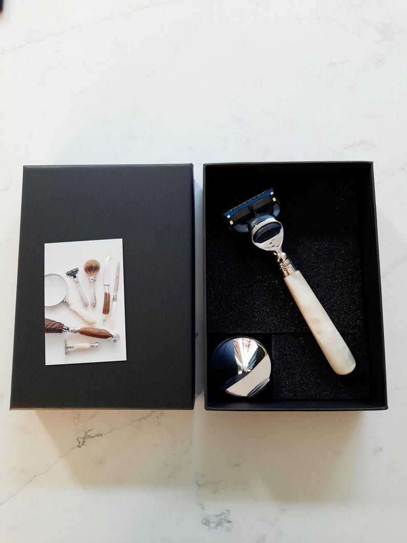 Fusion Razor With Heavy Base, Mother of Pearl Handle Circa 1900 ...