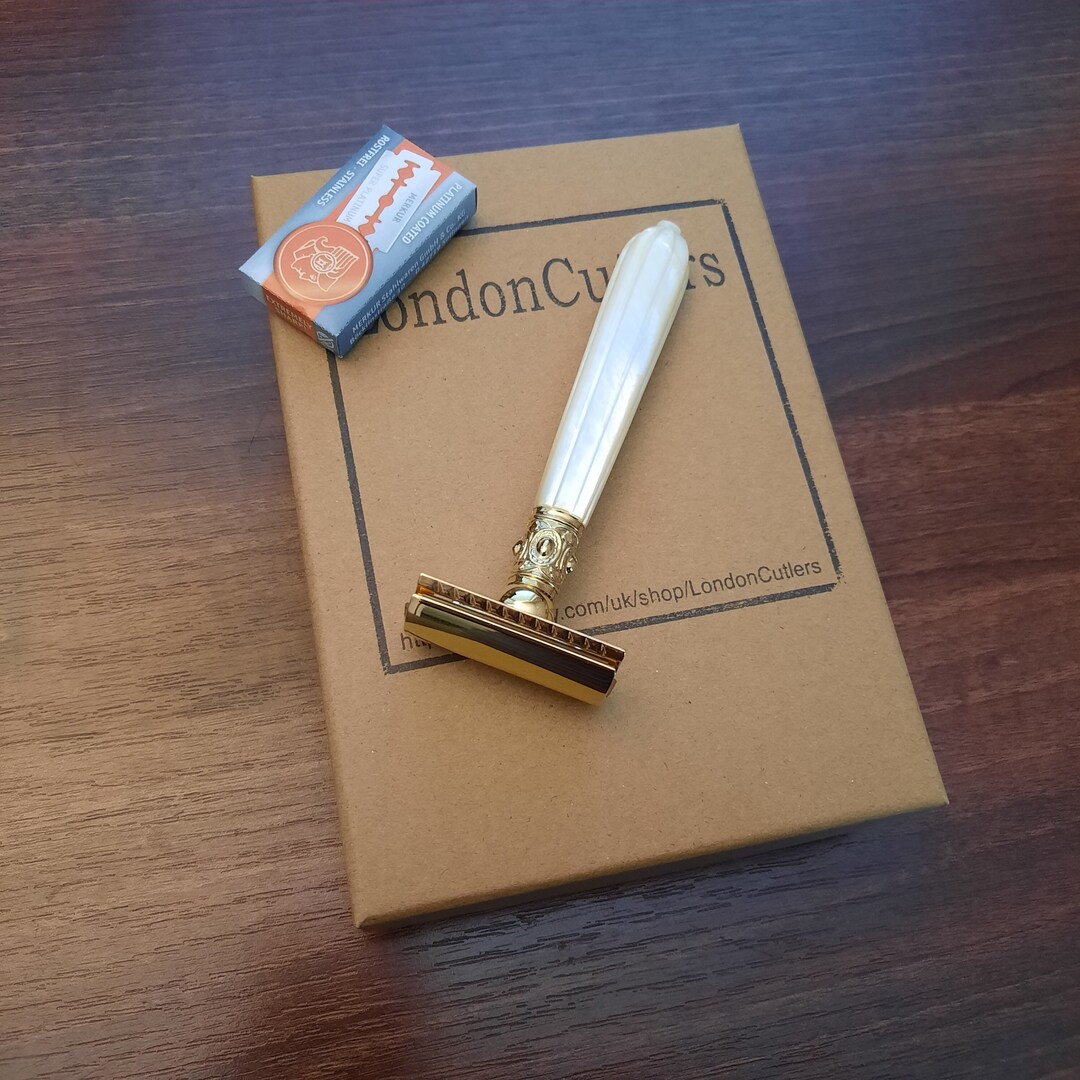 Double Edge Razor With Antique Carved Mother of Pearl Handle Gold ...