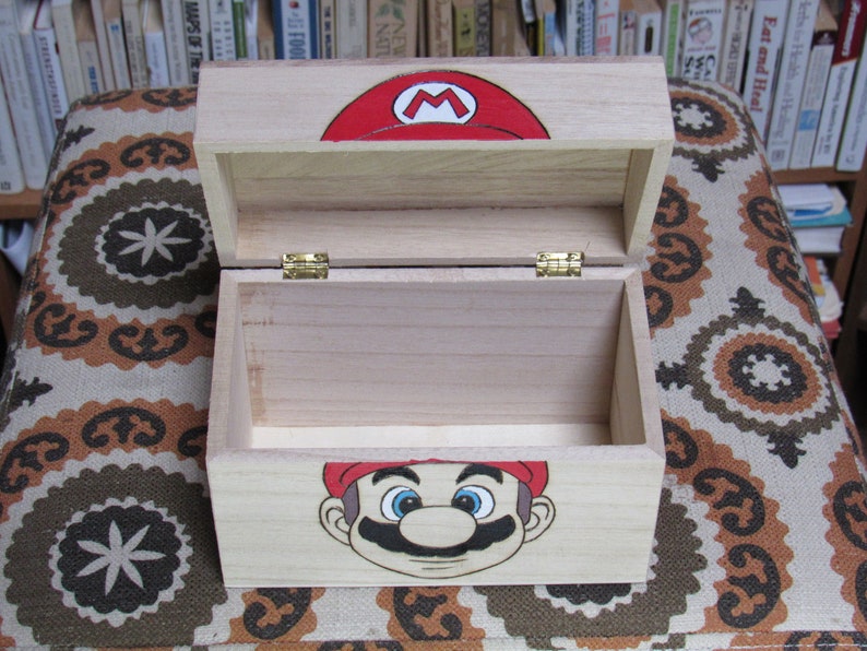 Boîte Mario Treasure personnalisée. Personnalisé avec le nom - Etsy France