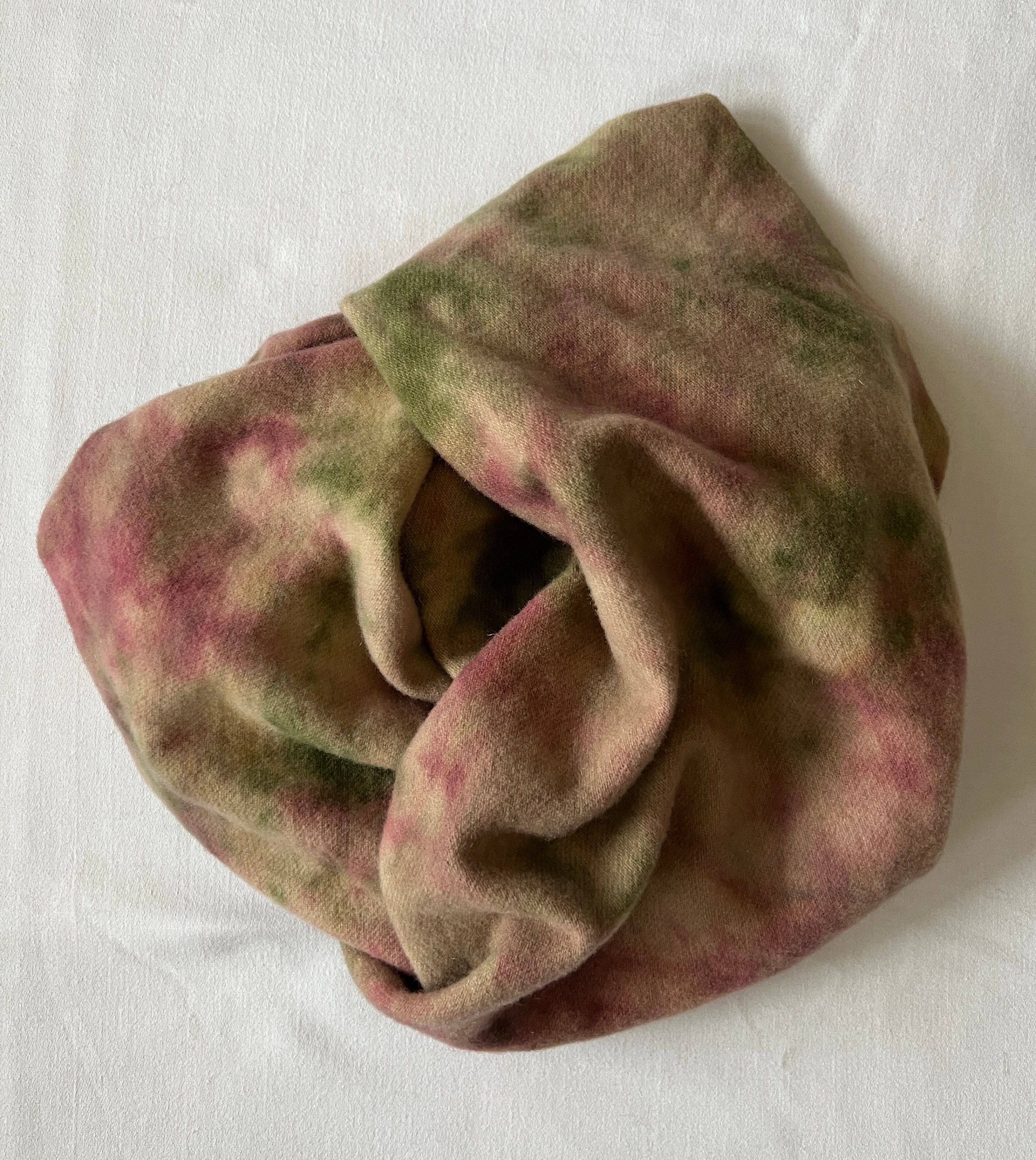 Hand Dyed Spot Wool for Rug Hooking Rose Garden - Etsy