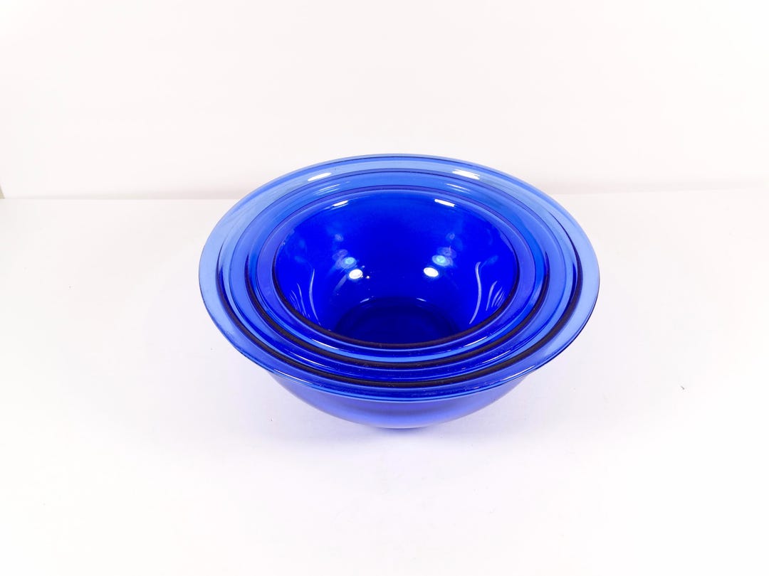 Vintage PYREX Blue Glass Mixing Bowls Set of 3 Blue Pyrex Mixing Bowls ...