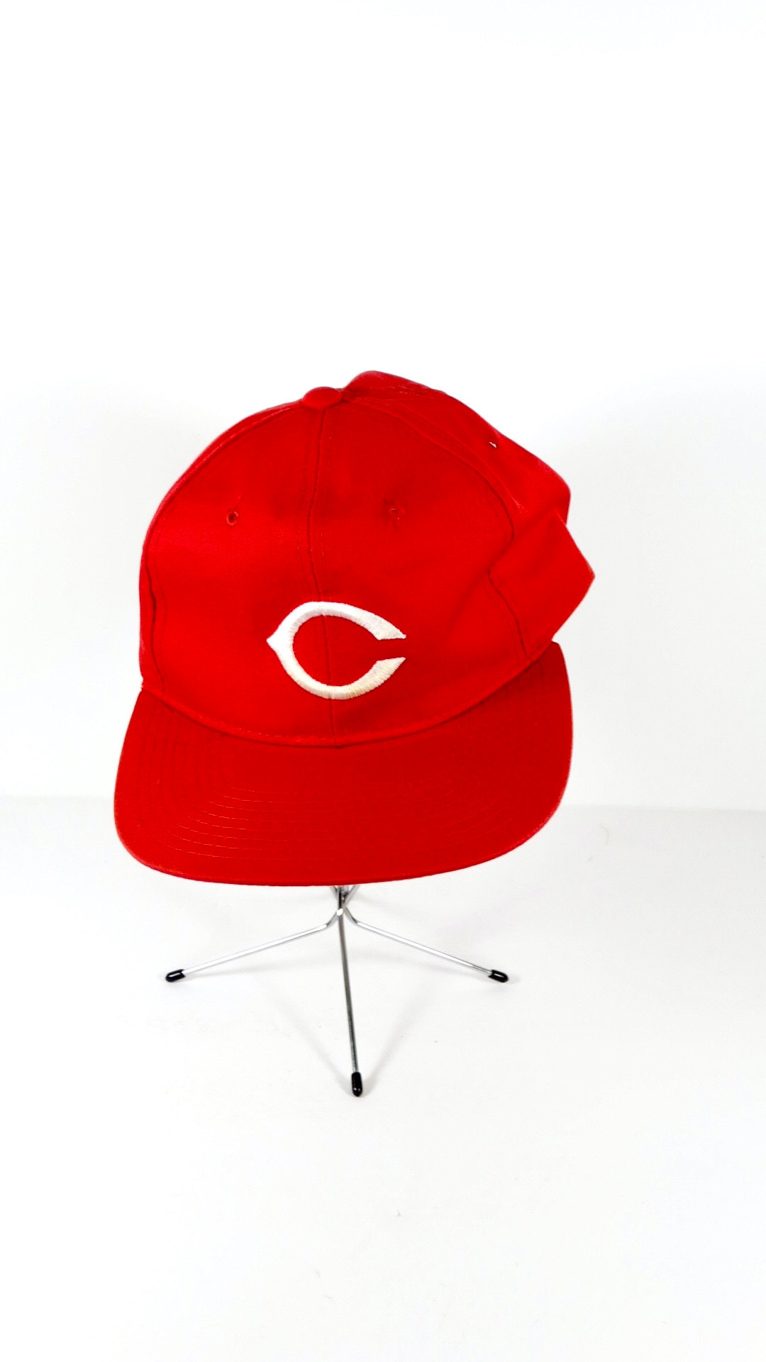 1980s New Era Cincinnati Reds Ball Cap - MLB Baseball Cap 1980s New Era Cincinnati Reds Ball Cap - MLB Baseball Cap