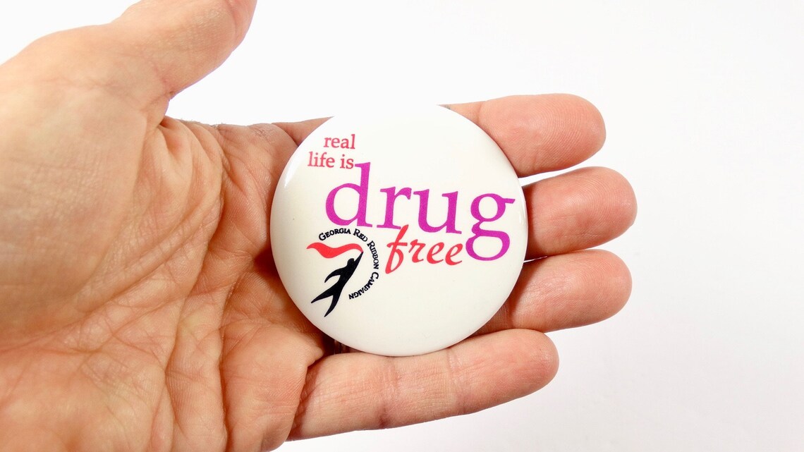 Vintage Drug Free Red Ribbon Campaign Pinback Button - Etsy