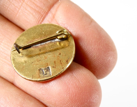 Vintage Girl Scout Pin World Trefoil Pin WAGGS Pin - Gem