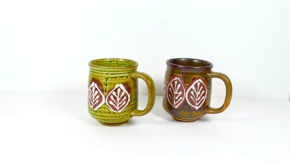 1970s Coffee Mugs Hand-painted Leaf Mugs Set of 2 70s Mugs - Etsy