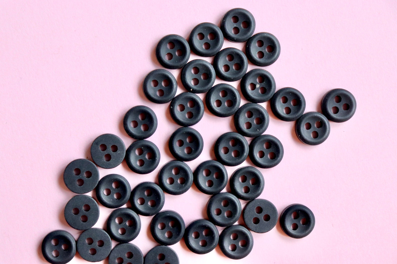 40 Vintage 3-hole Black Matte Buttons - Bulk Plastic Set for Fashion or ...