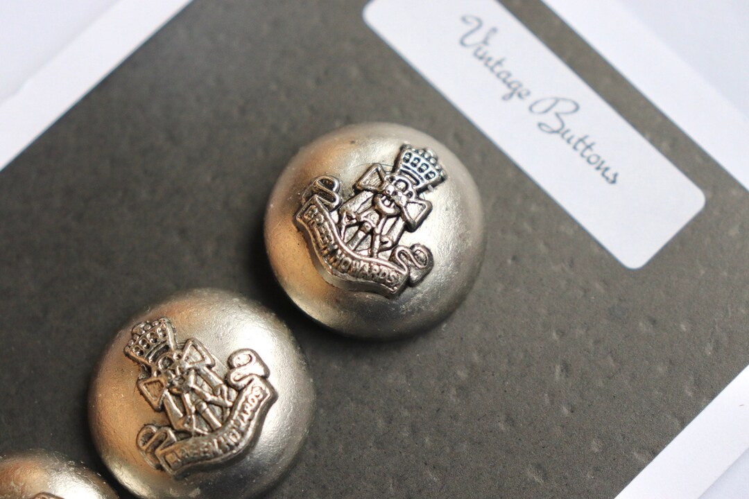 Green Howards Silver Metal Look Buttons - Vintage Plastic Military Set ...