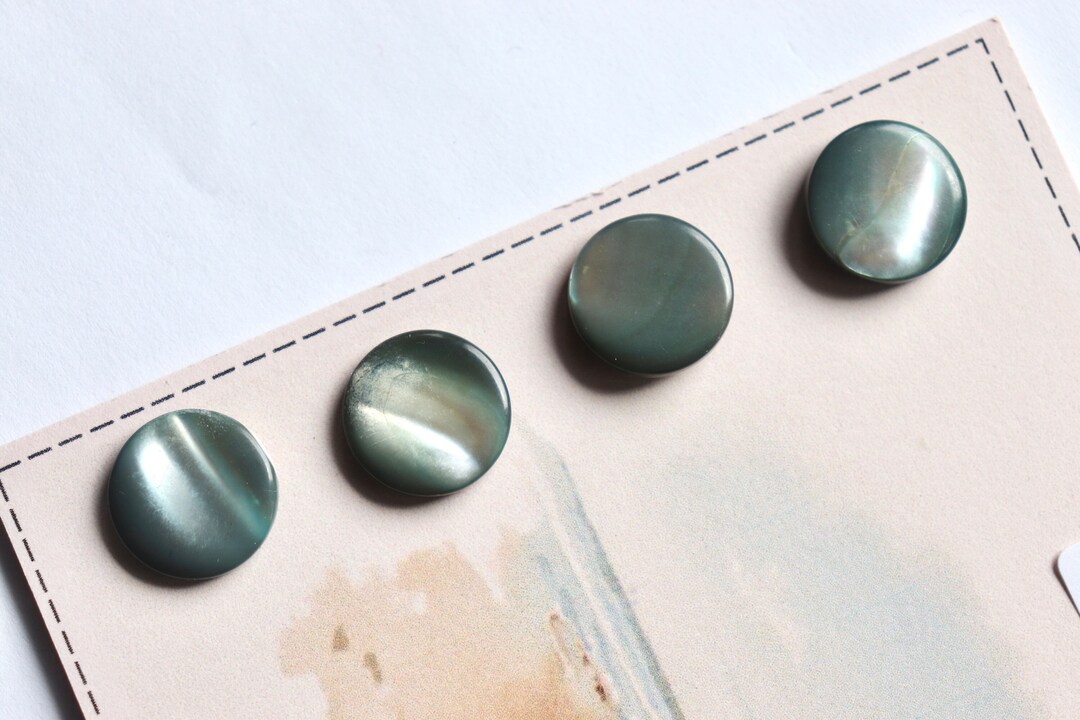 Grey Blue Iridescent Shell Buttons - Stunning Vintage Mother of Pearl ...