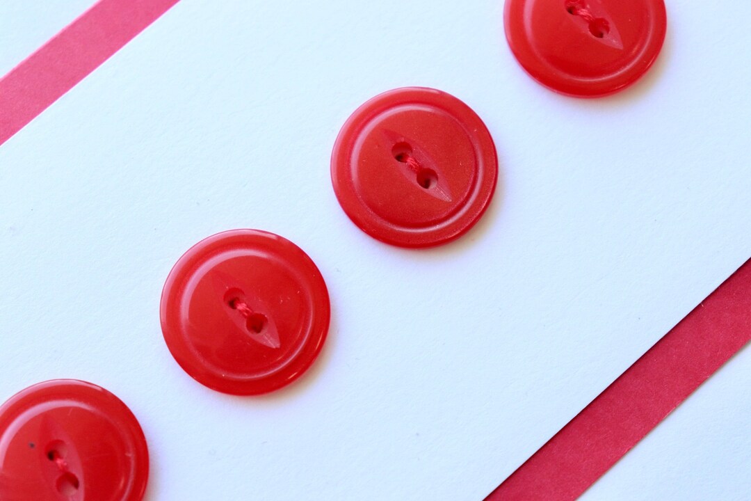 Shiny Ruby Red Plastic Buttons Beautiful Vintage Set of 7 on - Etsy