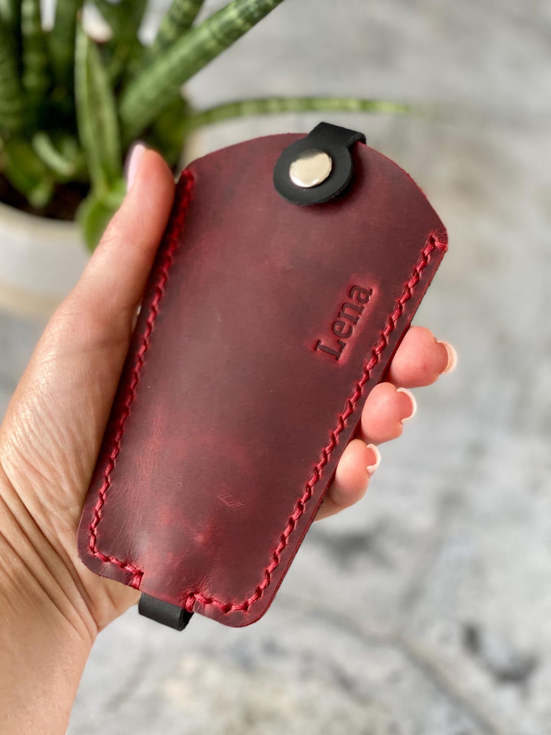 Personalized Crazy Horse Leather Key Holder: Minimalist Key Organizer ...