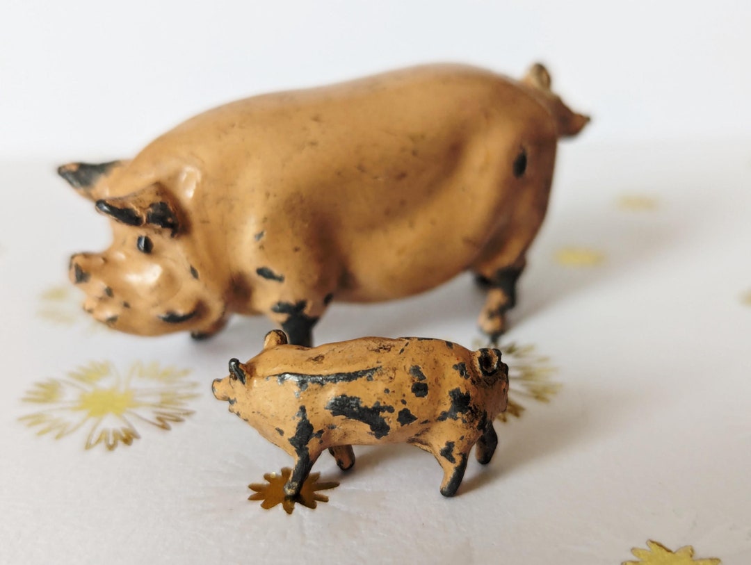 Vintage Diecast Pig Toy Set | Mum & Baby Pigs in Pink | Britains Lead ...