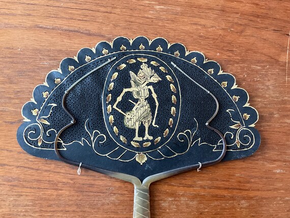 Antique Indonesian Hand Fan with carved horn handle - Gem