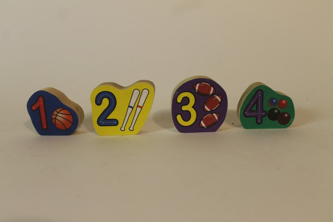 Fun and Educational Toy: Number Blocks With Pictures and Spelled-out ...