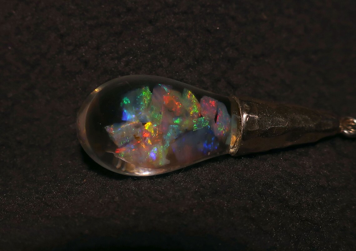Floating Opals Necklace Lightning Ridge Opal Rainbow Colors Fluted Cap ...