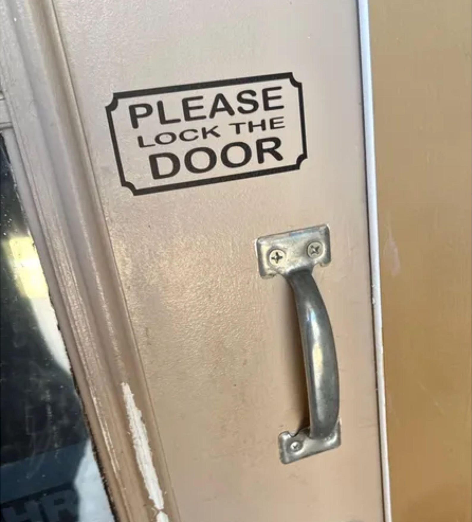 Please Lock the Door Decal Sign: DIY Vinyl Lettering - 4x2 in (set of 2 ...