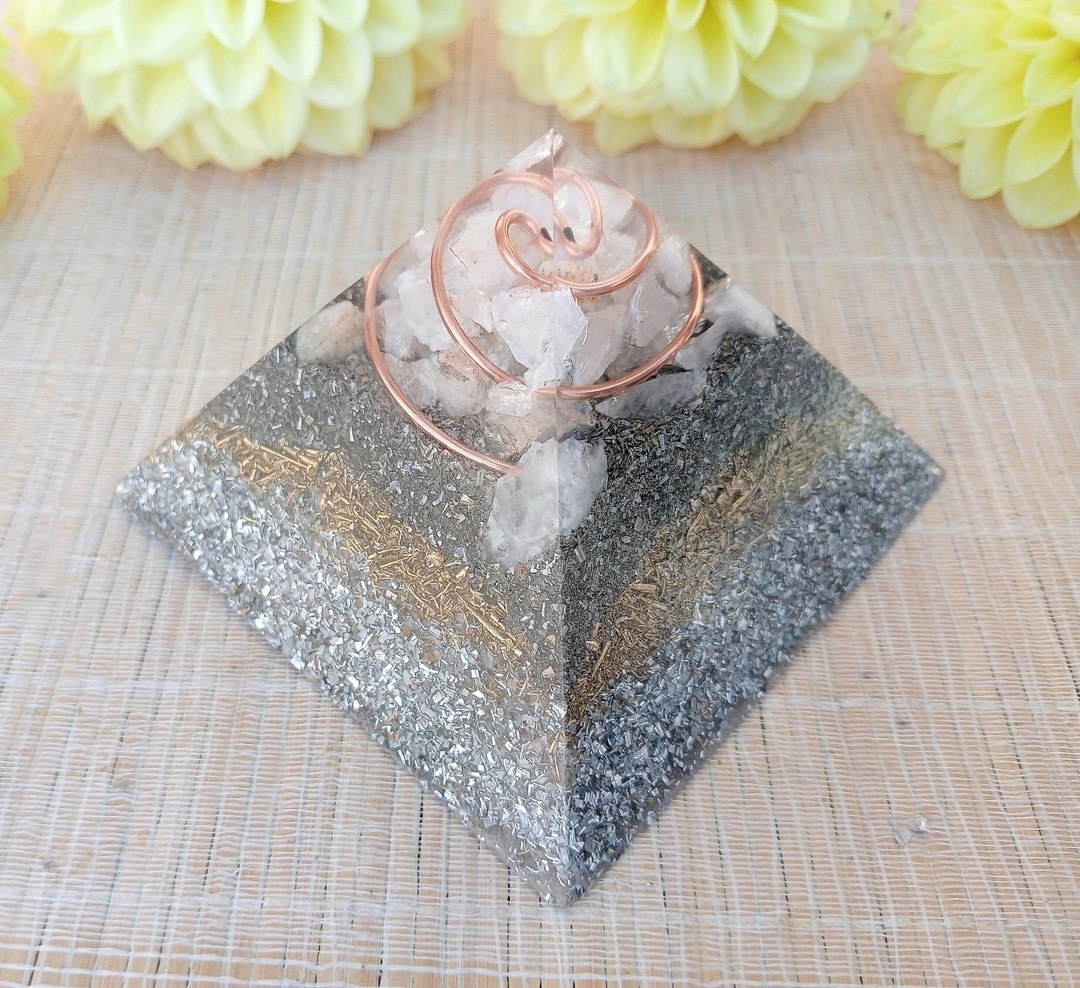 Powerful Orgone Pyramid- With Cubit Coil- and Higher Dimension Energies ...