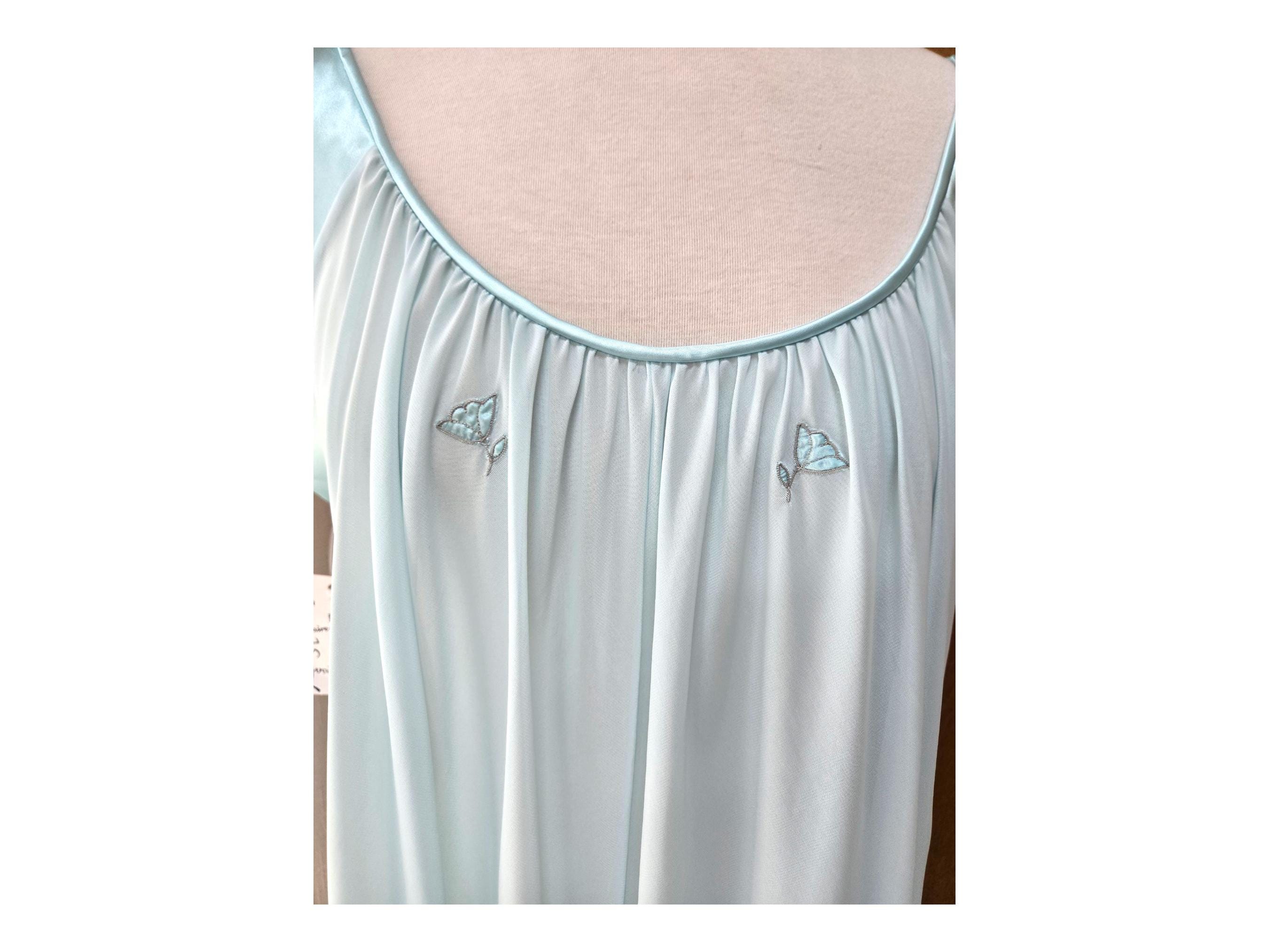 New Old Stock Claire Sanders Lucie Ann Beverly Hills Pale Blue Peignoir ...