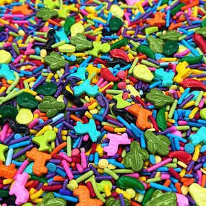 La Fiesta - Edible Candy Shapes Mexico Cinco De Mayo Sprinkle Mix for ...