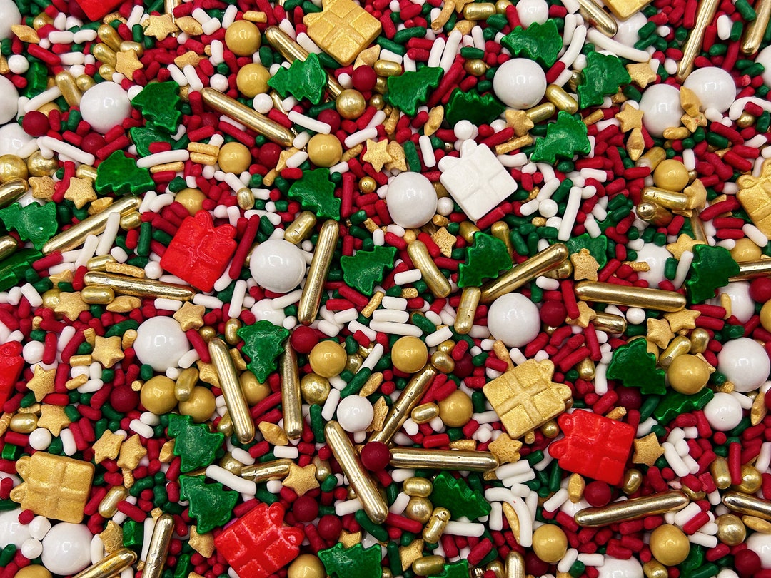 Classic Christmas - Edible Candy Shapes Holiday Sprinkle Mix for Cakes ...