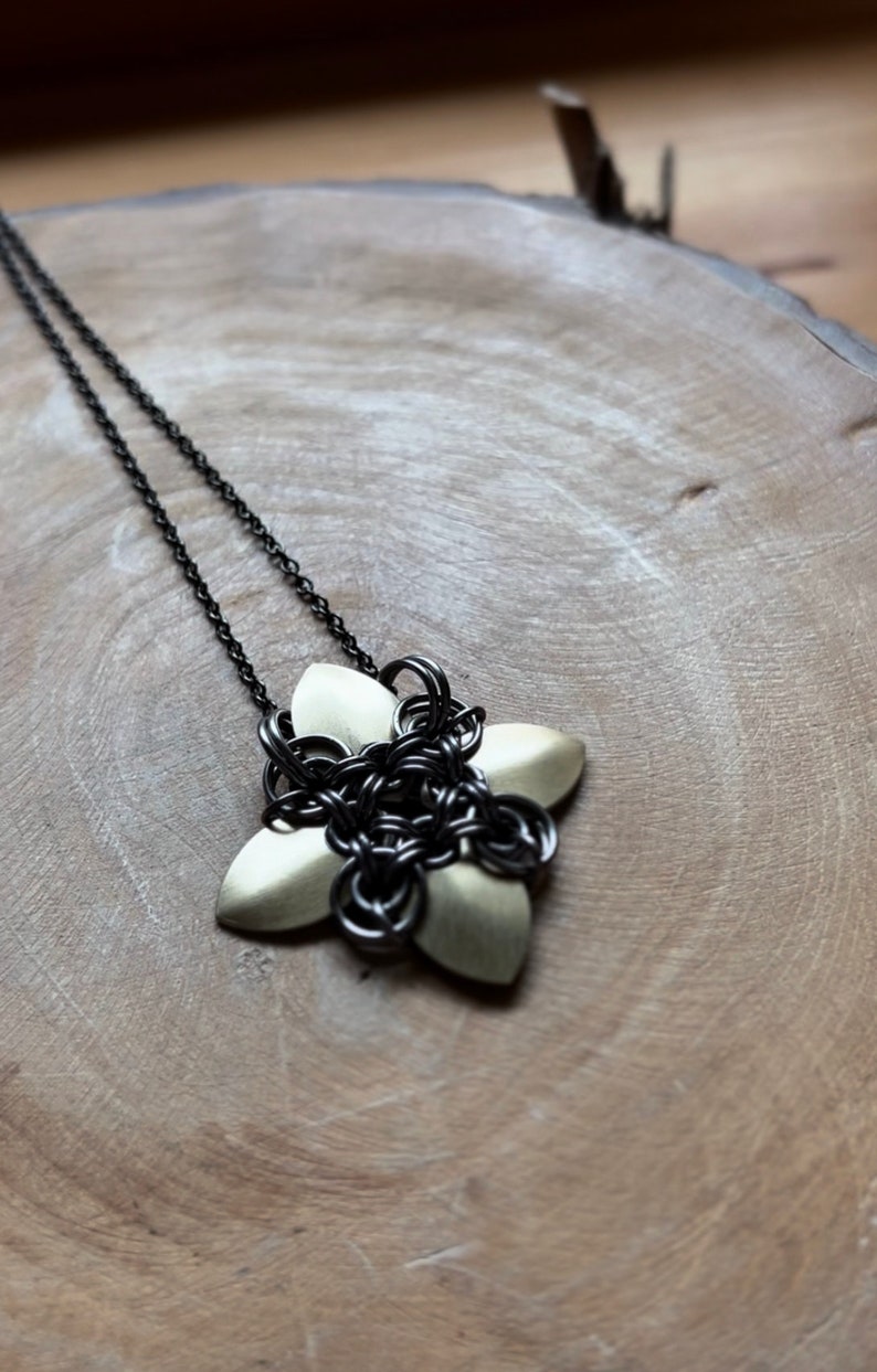 DIY Chainmail Scale Flower Pendant Kit: Anodized Aluminum Tutorial - Etsy
