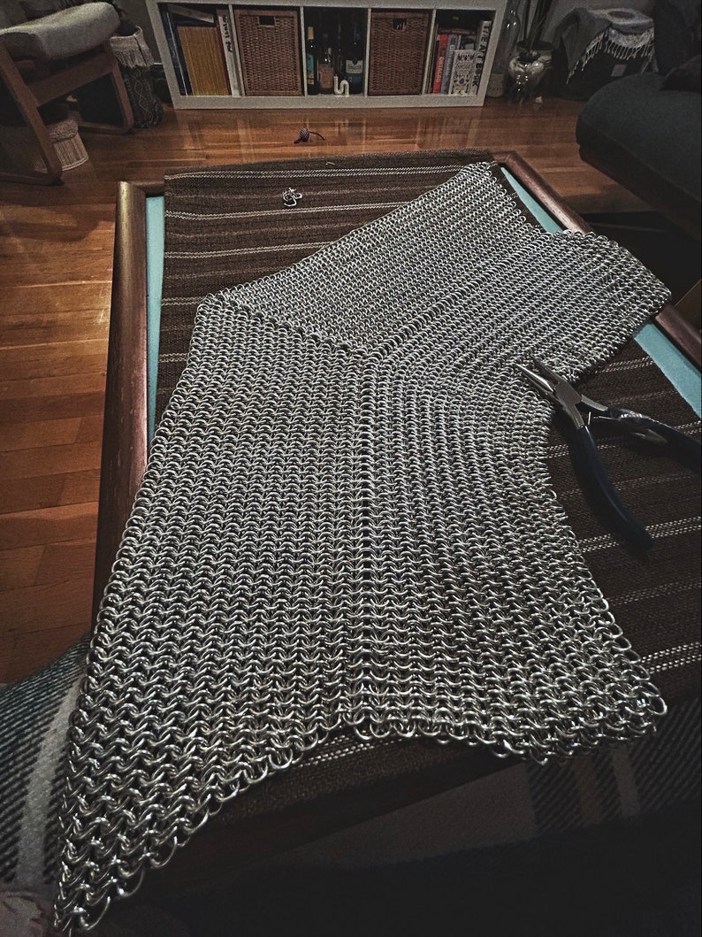 High-folded Neck Triangular Chainmail Collar Necklace in Victorian ...