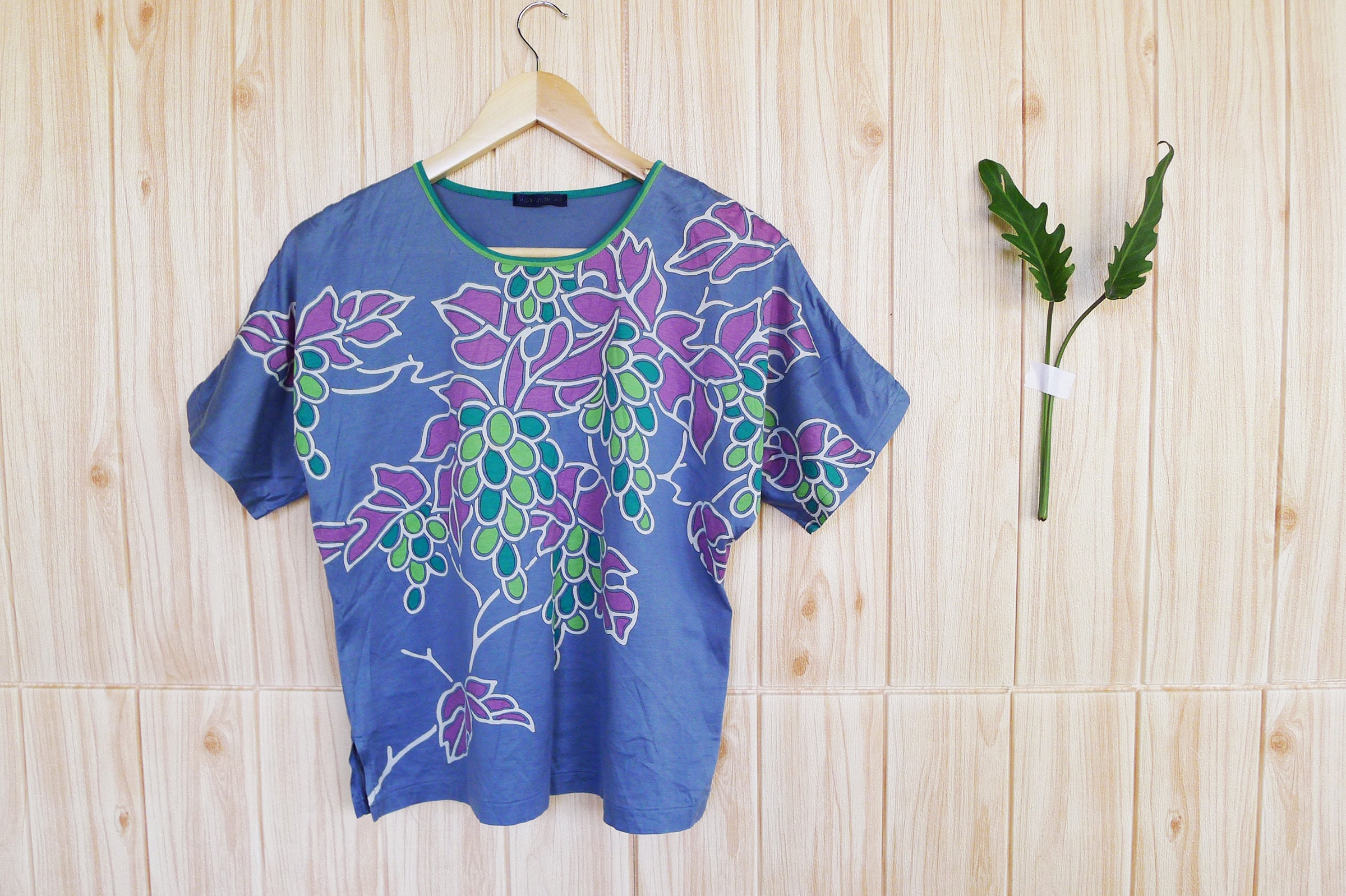 Super Cute 70s-80s Grapes Printed Dalman Sleeve Tshirt - Etsy