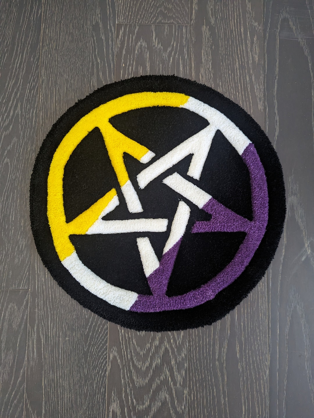Small Pentagram / Pentacle Non-binary Pride Tuft Rug - Etsy