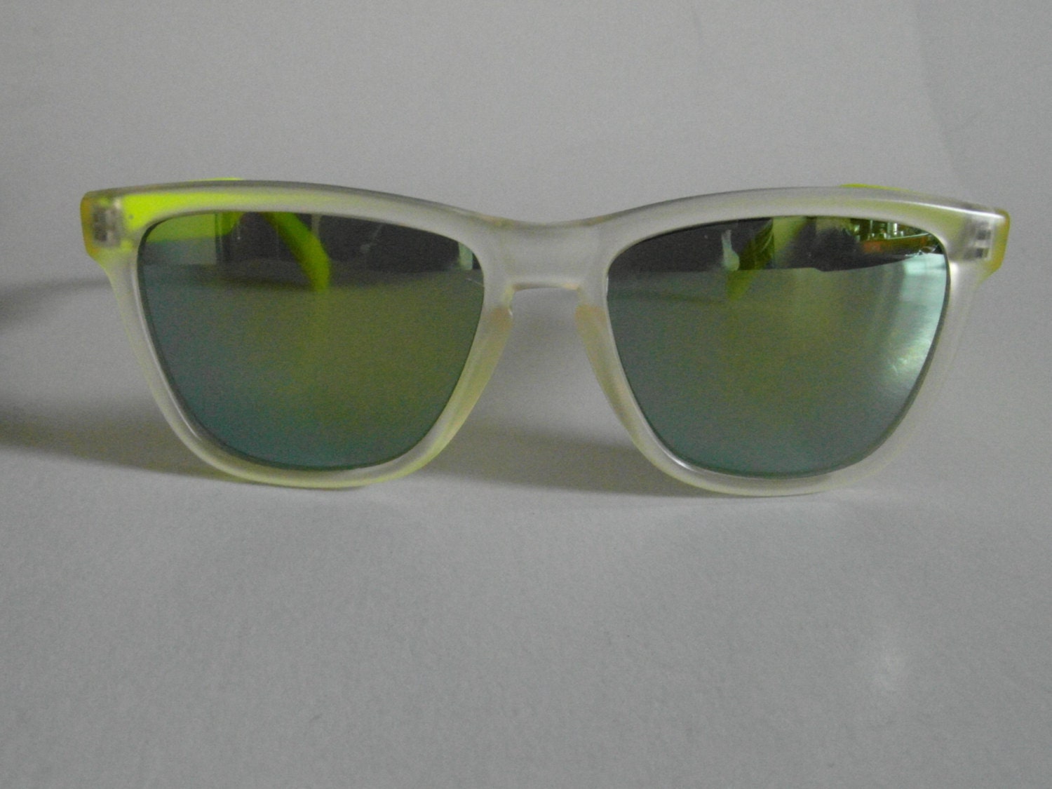 Vintage Translucent Smoky & Fluorescent Yellow Keyhole (yellow Mirror ...