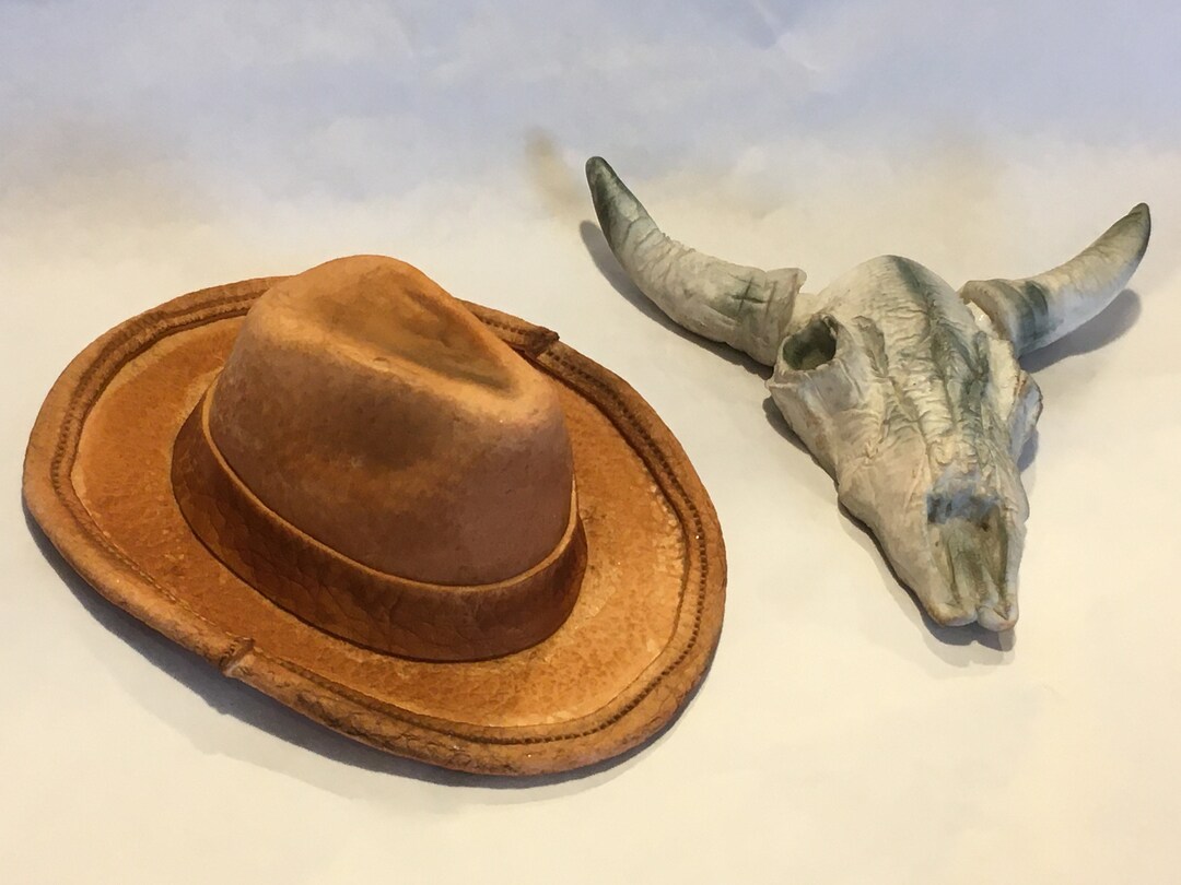 Cowboy Hat and Cow Skull Cake Topper: Edible Gum Paste Western Theme - Etsy