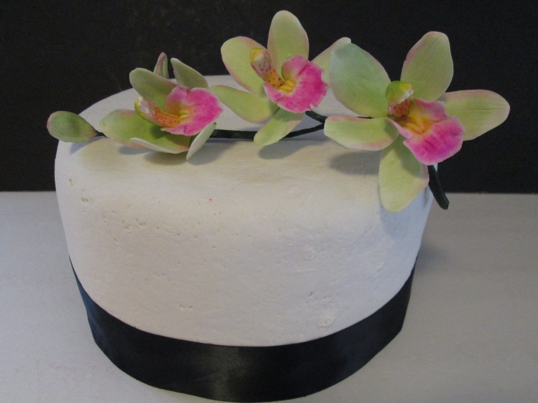 Handmade Cymbidium Orchid Cake Topper: Edible Sugar Flowers - Etsy