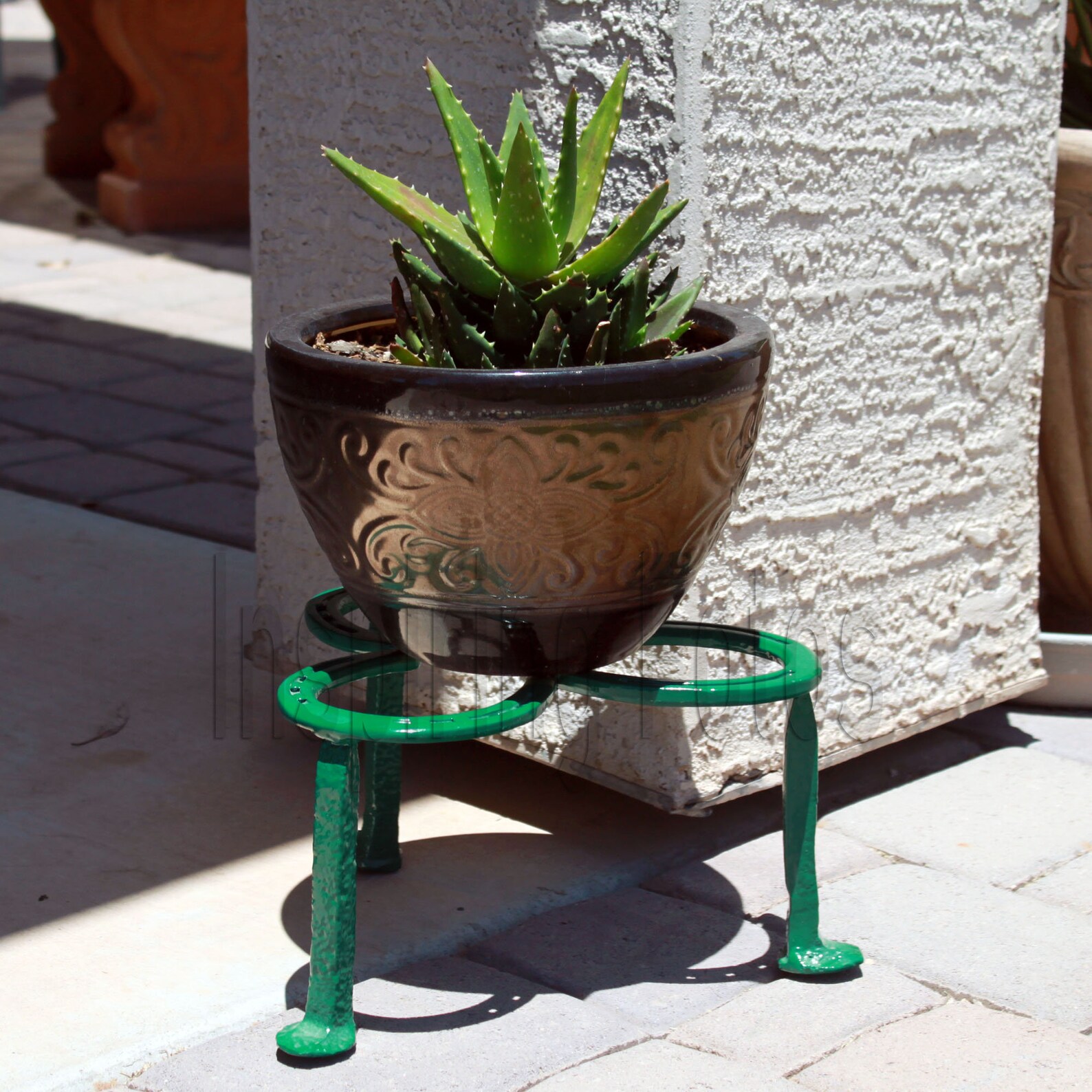 Horseshoe Plant Stand - Etsy
