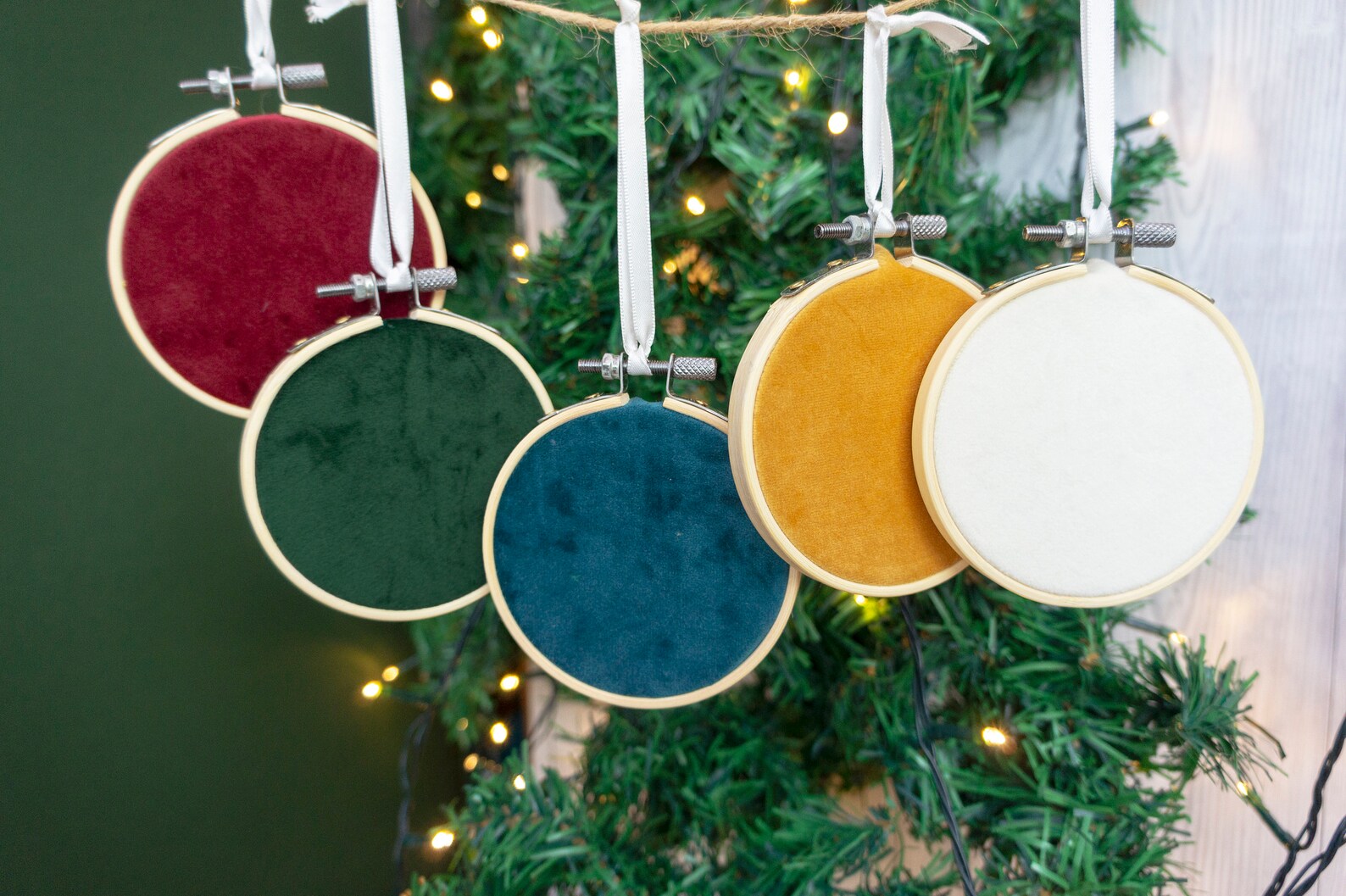 Christmas Bauble Tree Decoration. Hanging Velvet Embroidery Hoop ...
