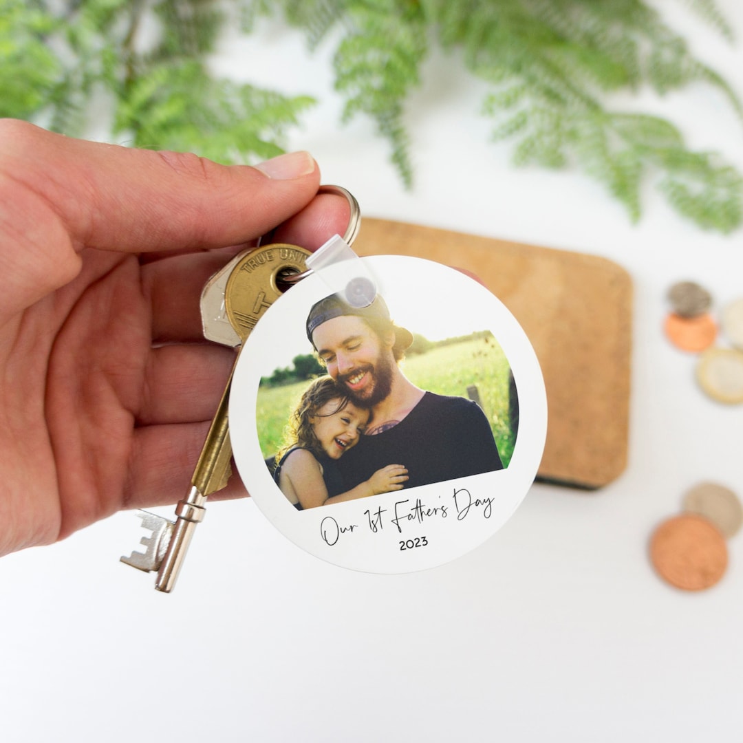 First Fathers Day Keyring With Photo. Personalised Round Picture Key ...