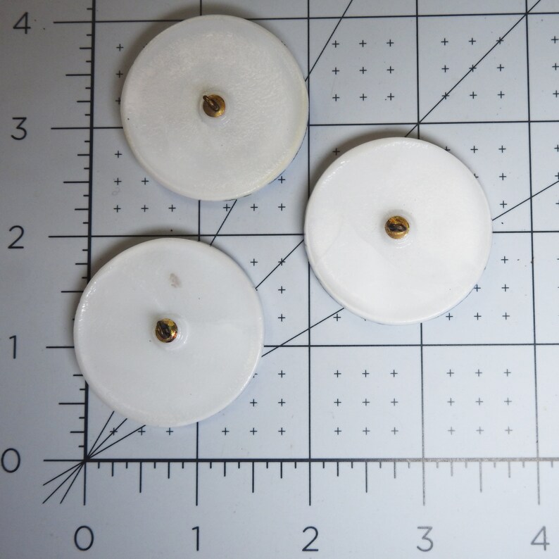 Gigantic Vintage Glass Buttons With a Cute Blue Flower Bouquet - Etsy