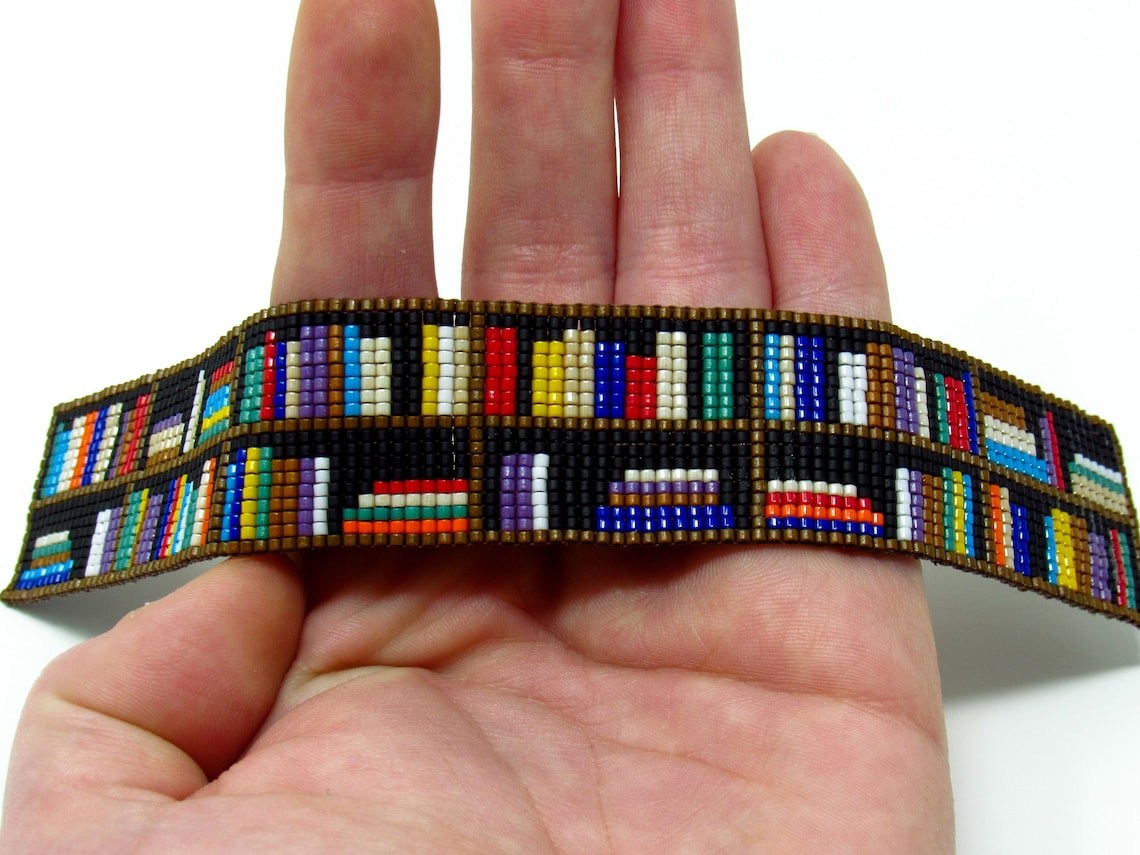 SQUARE STITCH Bead Pattern, Bookshelf Beaded Bracelet Pattern, Book ...