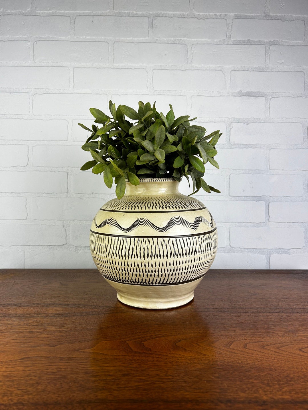 Beautiful Asian Pottery Vase/pot/vessel With Chattering Details - Etsy