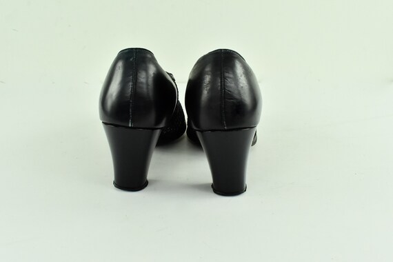 1940s Navy Blue Mesh & Leather Peep-Toe Pumps by SELB… - Gem