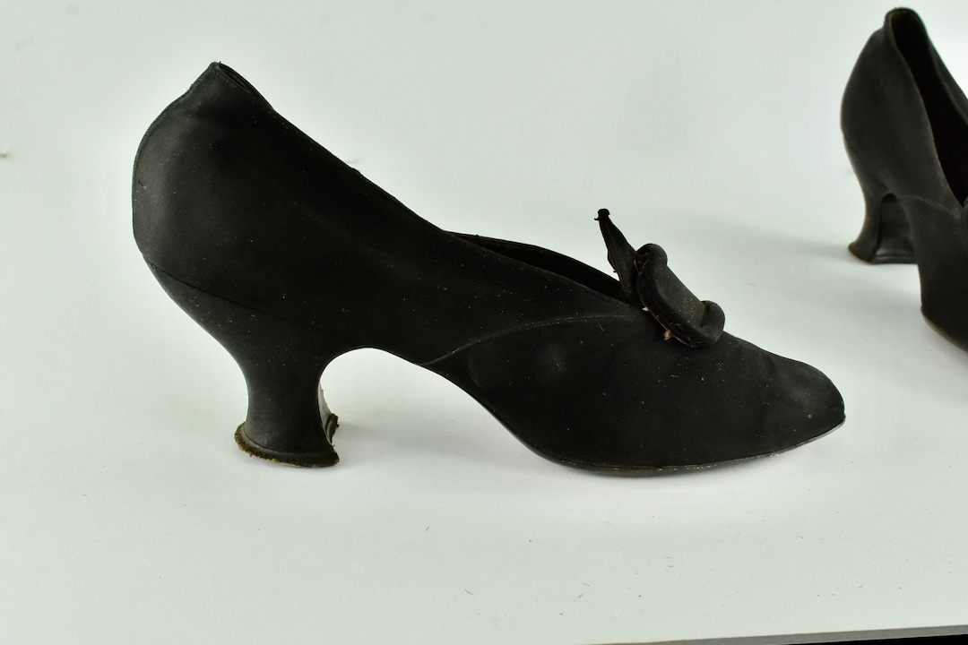 1920/20s Black Satin Pumps ..... French Heels..........bewitching! - Etsy