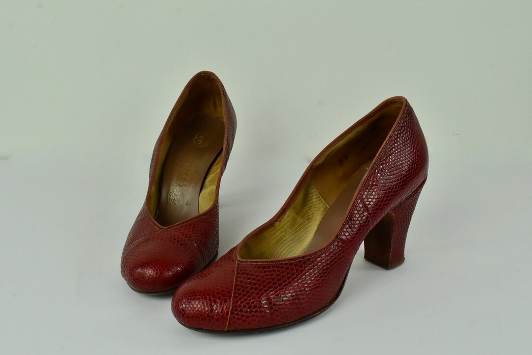 1950s Red Lizard Heels ... SENSATIONAL ...perfect for 1930-50s Fashion ...