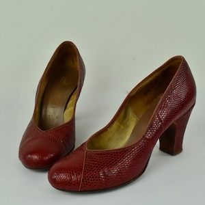 1950s Red Lizard Heels ... SENSATIONAL ...perfect for 1930-50s Fashion ...