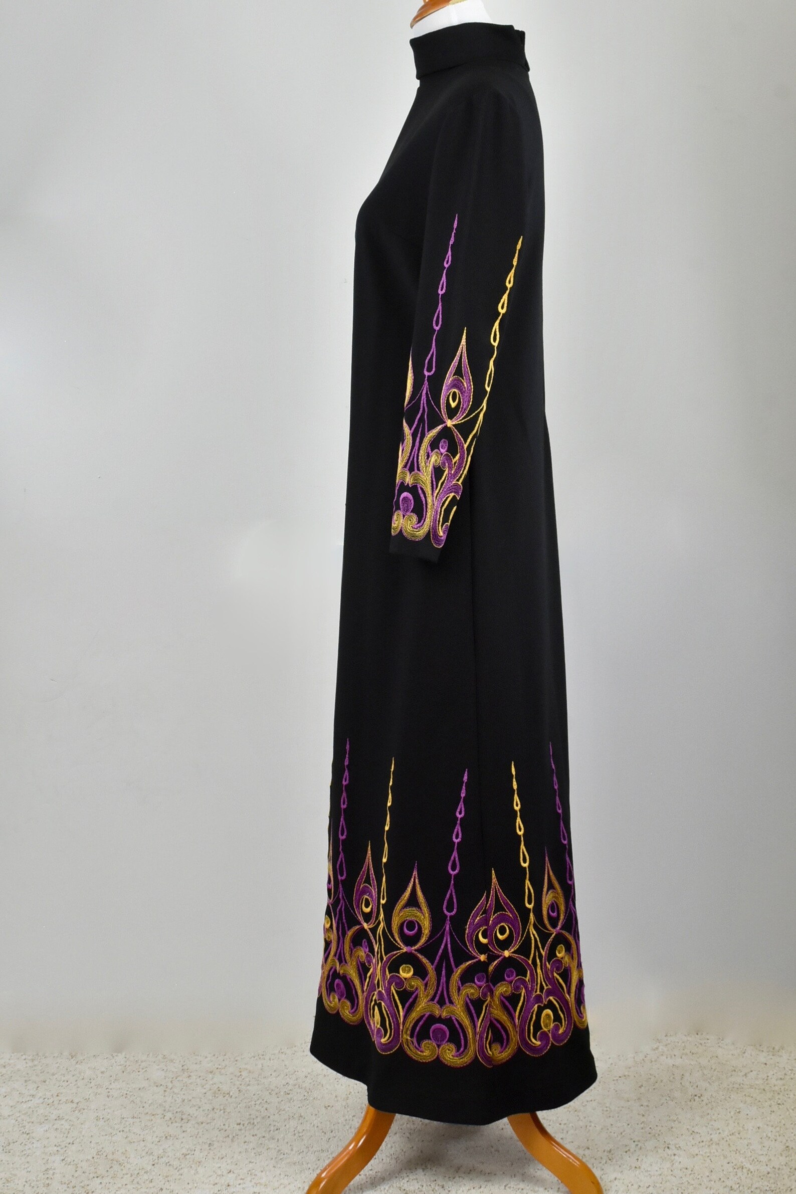 1970s TREVIRA 2000 Black Knit Long BOHEMIAN Dress With Fuchsia & Gold ...