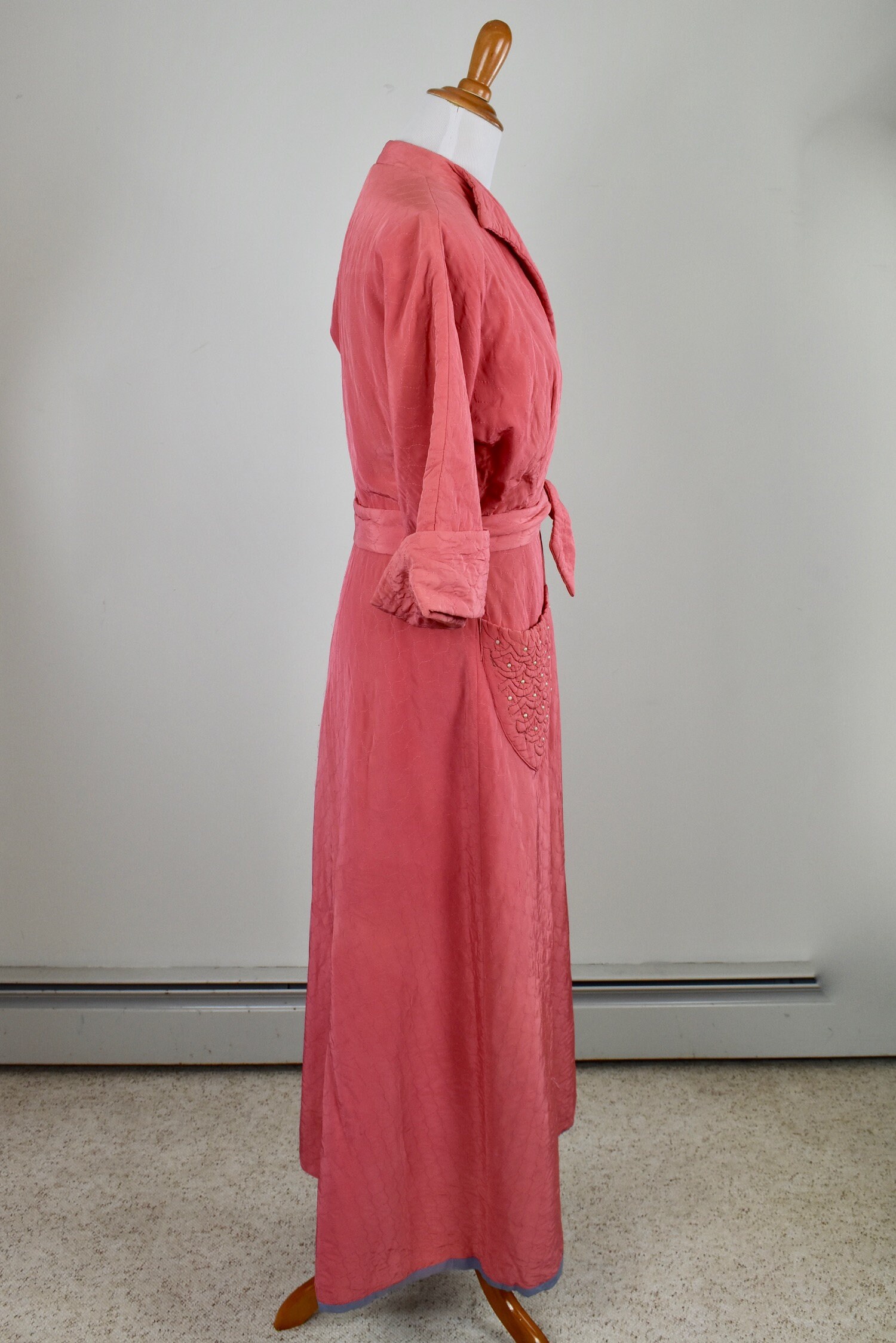 1950s Satin Quilted Raspberry Pink Lounging Robe With PEARL | Etsy